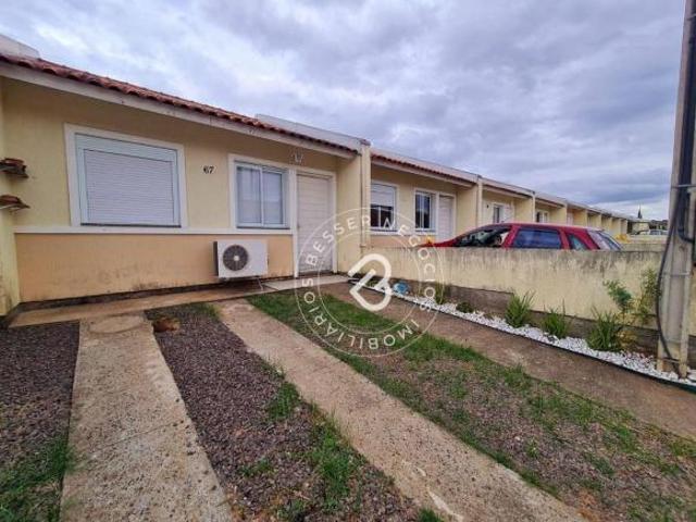 Casa com 2 dormitórios à venda, 53 m² por R$ 280.000,00 Feitoria Seller São Leopoldo/RS