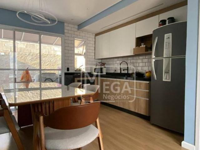 Casa com 2 dormitórios à venda, 57 m² por R$ 340.000,00 Centro Mairinque/SP