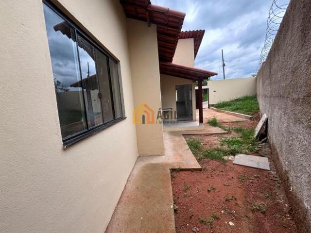 Casa com 2 dormitórios à venda, 57 m² por R$ 520.000,00 Marques Industrial São Joaquim de Bicas/