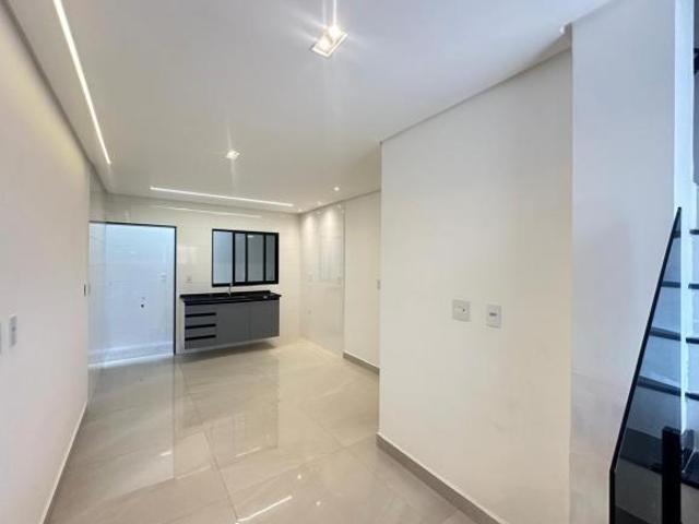Casa com 2 dormitórios à venda, 59 m² por R$ 370.000,00 Mirim Praia Grande/SP