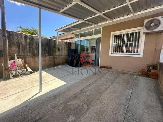 Casa com 2 dormitórios à venda, 60 m² por R$ 225.000,00 Chácara das Rosas Cachoeirinha/RS