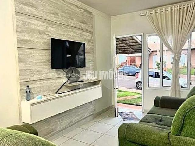 Casa com 2 dormitórios à venda, 64m² por R$ 330.000 Condomínio Village Golden B