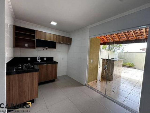 Casa com 2 dormitórios à venda, 66 m² por R$ 380.000,00 Parque Villa Flores