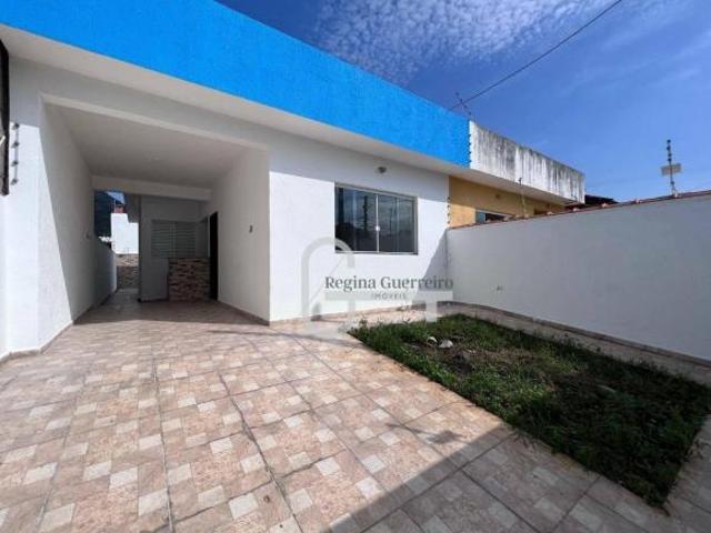 Casa com 2 dormitórios à venda, 67 m² por R$ 320.000,00 Jardim Veneza Peruíbe/SP