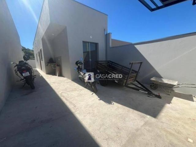 Casa com 2 dormitórios à venda, 67 m² por R$ 320.000,00 Vargem Varginha/MG
