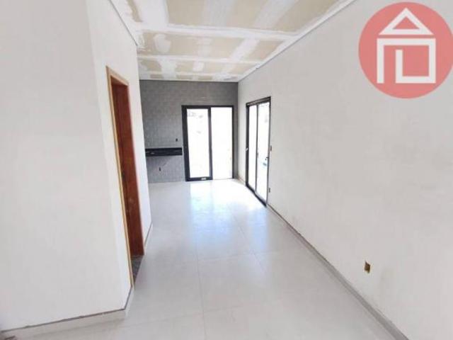 Casa com 2 dormitórios à venda, 68 m² por R$ 530.000,00 Vila Aparecida Bragança Paulista/SP