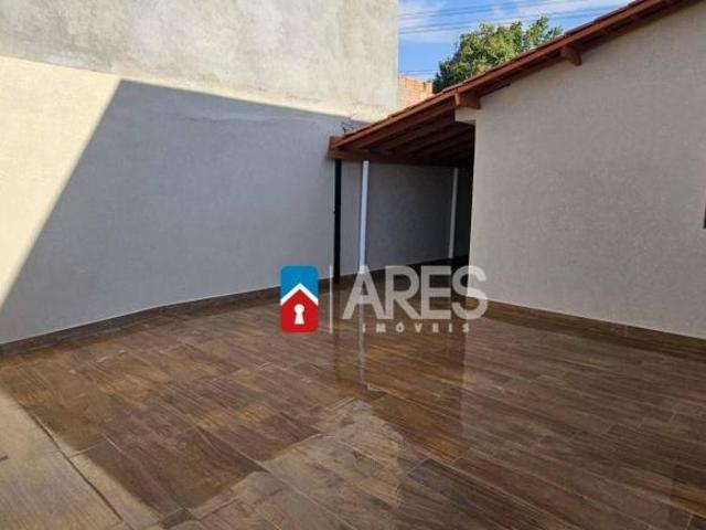 Casa com 2 dormitórios à venda, 70 m² por R$ 340.000,00 Conjunto Habitacional Trabalhadores Sant