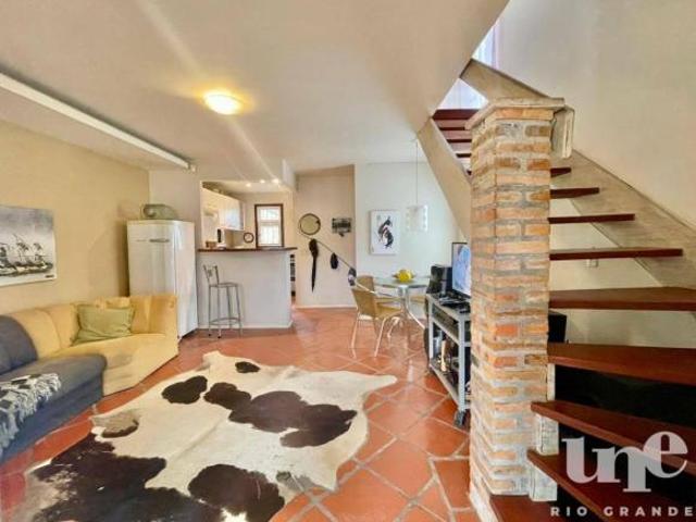 Casa com 2 dormitórios à venda, 80 m² por R$ 450.000,00 Cassino Rio Grande/RS
