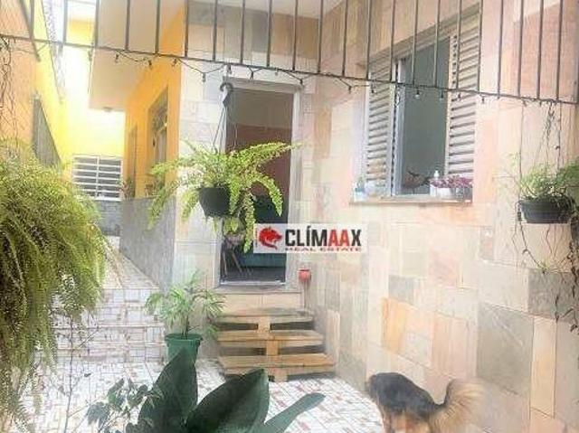 Casa em Pinheiros com 80m² úteis, 90m² de terreno, 2 dorm. e suíte Zona Oeste SP