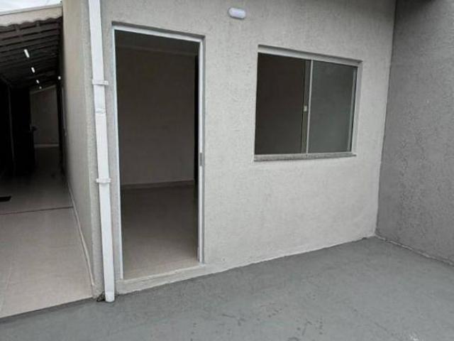 Casa com 2 dormitórios à venda, 80 m² por R$ 350.000 Santa Teresa Poços de Caldas/MG