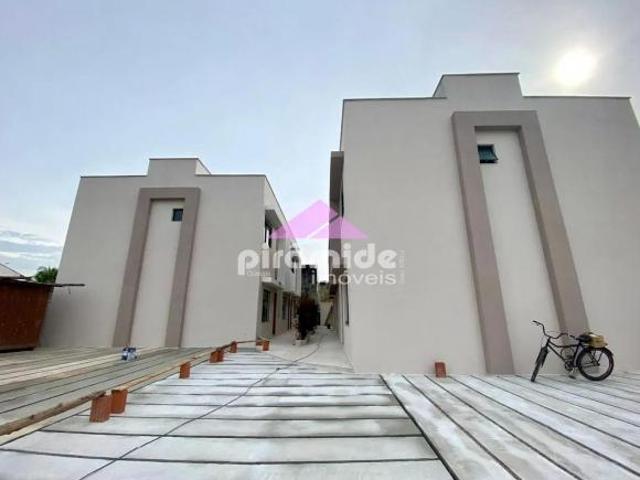 Casa com 2 dormitórios à venda, 84 m² por R$ 465.000,00 Pontal de Santa Marina Caraguatatuba/SP