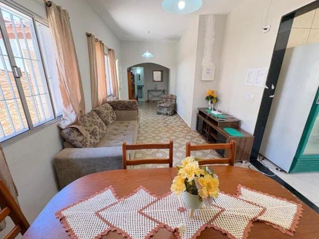 Casa com 2 dormitórios à venda no Jardim Imperador