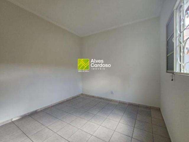 Casa com 2 dormitórios a venda no Jd. Piratininga