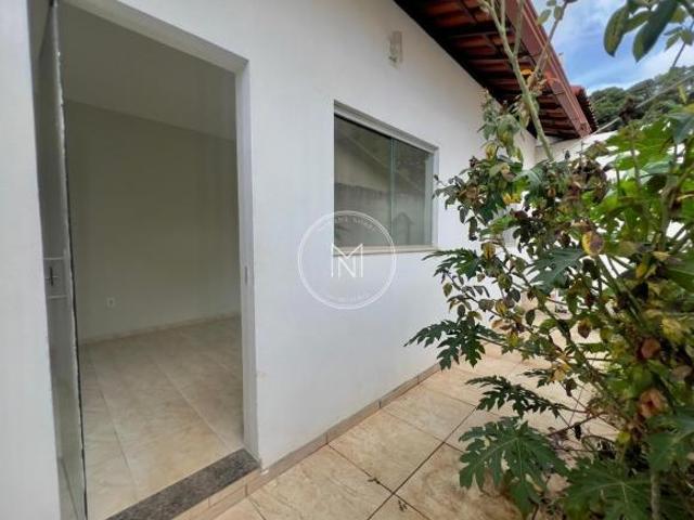 Casa com 2 dormitórios à venda no Marques Industrial
