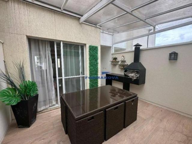 Casa com 2 dormitórios à venda na Granja Viana Cotia/SP