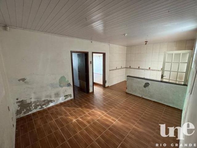 Casa com 2 dormitórios à venda por R$ 160.000,00 Centro Rio Grande/RS