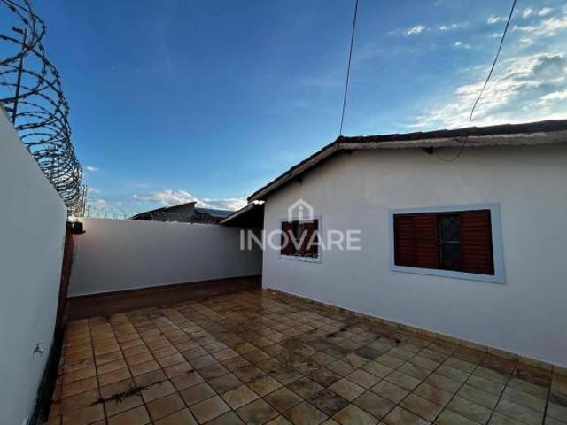 Casa com 2 dormitórios à venda por R$ 290.000,00 Setor Buritys Itumbiara/GO