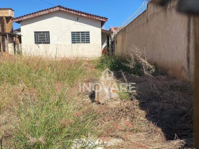 Casa com 2 dormitórios à venda por R$ 400.000,00 Setor Santos Dumont Itumbiara/GO