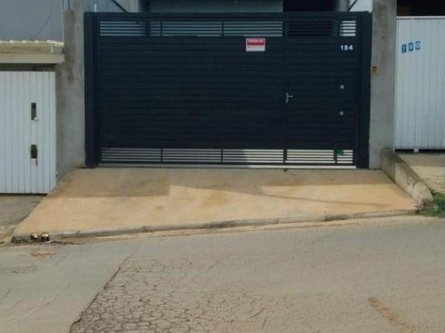Casa com 2 dormitórios à venda por R$ 430.000,00 Jardim São Lourenço Bragança Paulista/SP