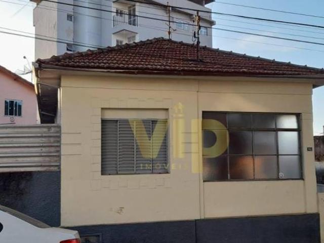 Casa com 2 dormitórios à venda por R$ 450.000,00 Centro Pouso Alegre/MG