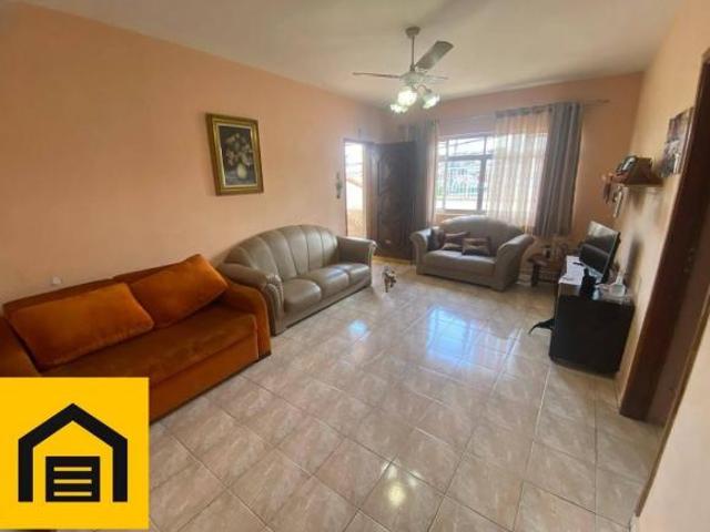 Casa com 2 dormitórios à venda por R$ 690.000,00 Parque São Vicente Mauá/SP