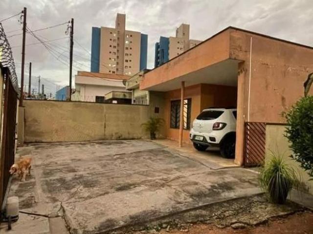 CASA COM 2 DORMITÓRIOS, COM TERRENO AMPLO NA RUA VARZEA PAULISTA VILA SANTANTA 2 EM JUNDIAÍ