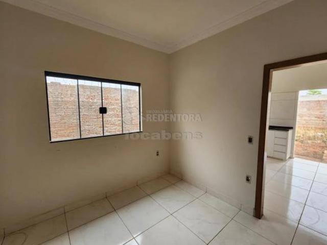 Casa com 2 dormitórios com armários no bairro Parque Vila Nobre