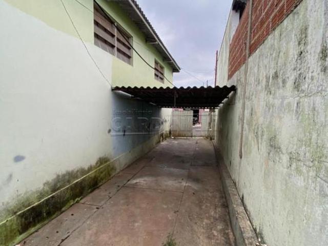 casa com 2 dormitórios com barracão na frente
