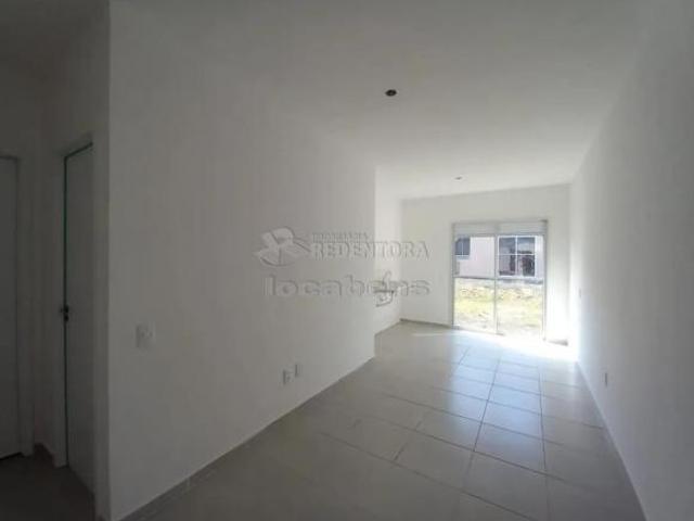 Casa com 2 Dormitórios e 1 vaga de garagem no bairro Garden Rni