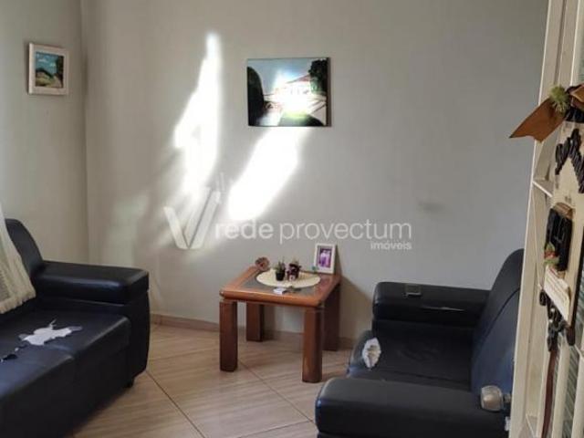 Casa com 2 dormitórios e 1 Suíte !