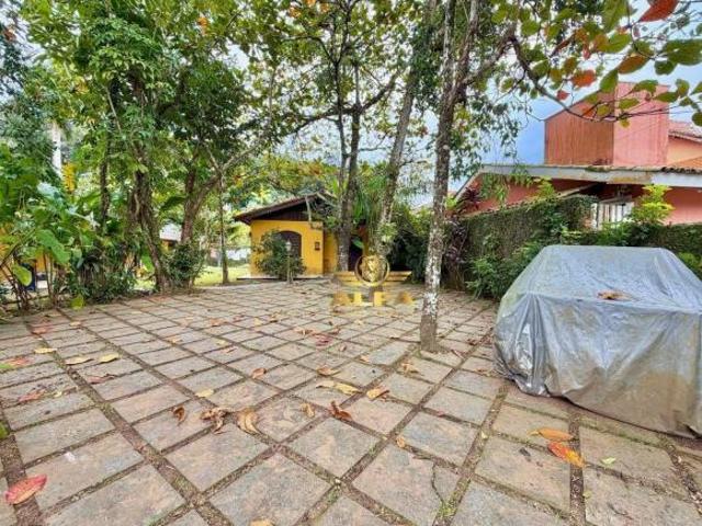 Casa com 2 dormitórios e área verde na Praia do Pernambuco – Alfa Imóveis Guarujá