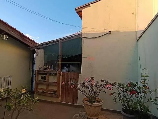 Casa com 2 dormitórios e edícula à Venda, Vila Todos os Santos, Indaiatuba, SP