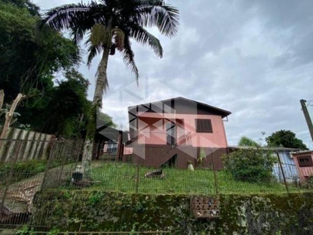 Casa com 2 dormitórios e pátio em Santa Cruz do Sul