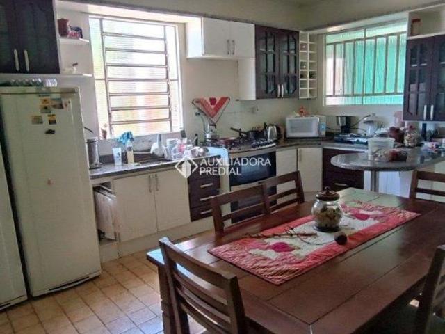 Casa com 2 dormitórios em Cachoeirinha