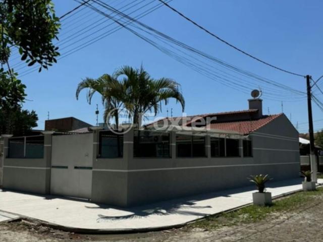 Casa com 2 dormitórios em Canoas