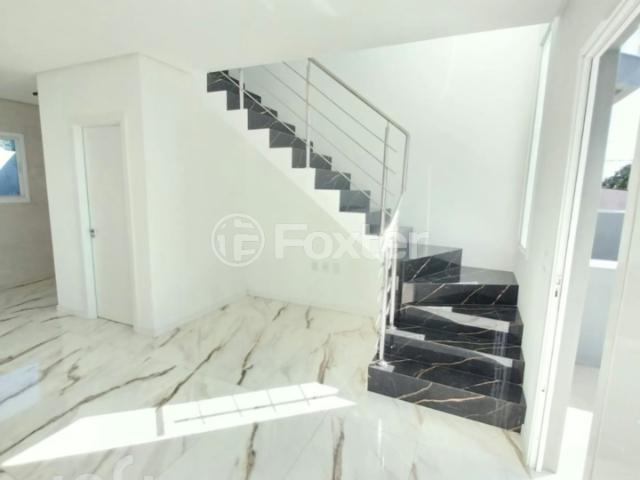Casa com 2 dormitórios em Canoas