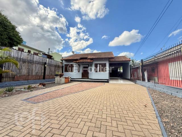 Casa com 2 dormitórios em Canoas