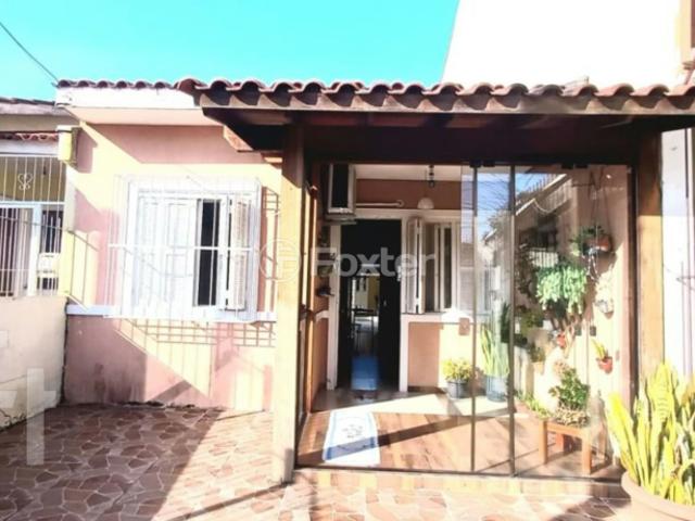 Casa com 2 dormitórios em Porto Alegre