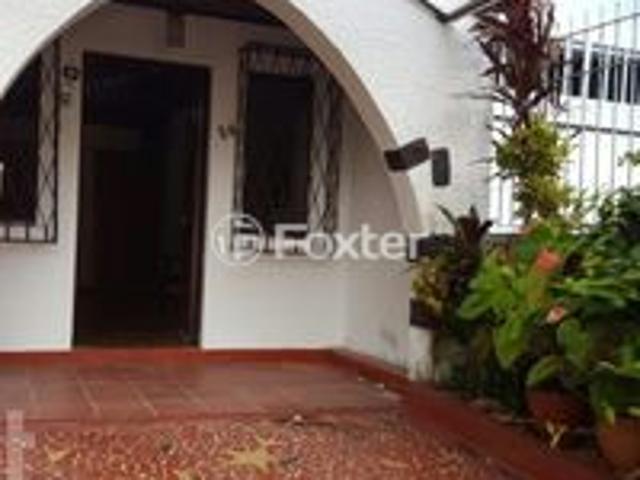 Casa com 2 dormitórios em Porto Alegre
