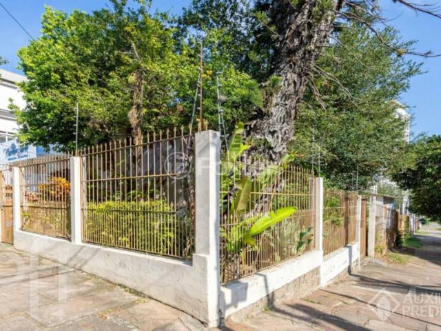 Casa com 2 dormitórios em Porto Alegre