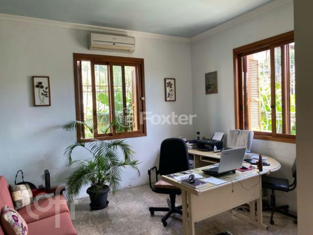 Casa com 2 dormitórios em Porto Alegre