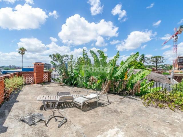 Casa com 2 dormitórios em Porto Alegre