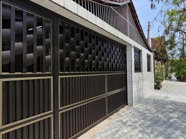 Casa com 2 dormitórios em Praia Grande SP