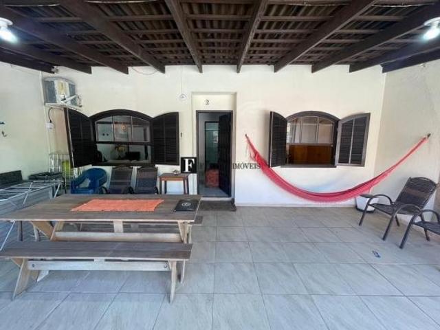 Casa com 2 dormitórios Faixa Mar em Praia de Leste