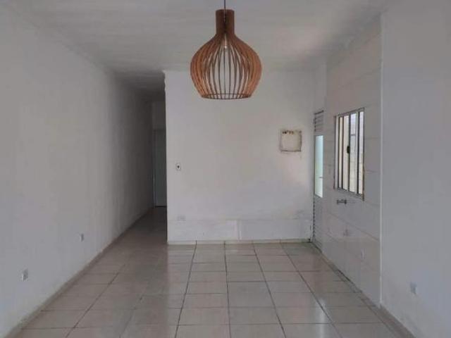 Casa com 2 dormitórios lado praia