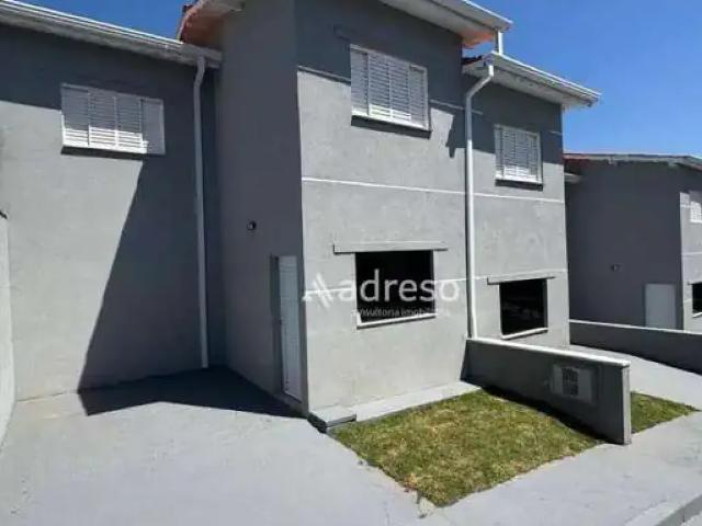 Casa com 2 dormitórios para alugar por R$ 2.237,00/mês Vila Santo Antônio São Roque/SP