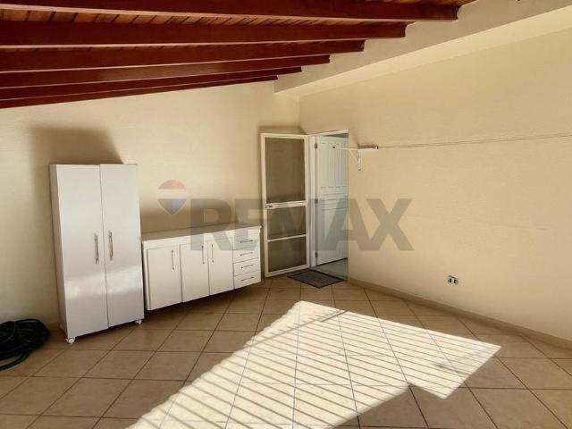 Casa com 2 dormitórios para locação na Vila Nina!
