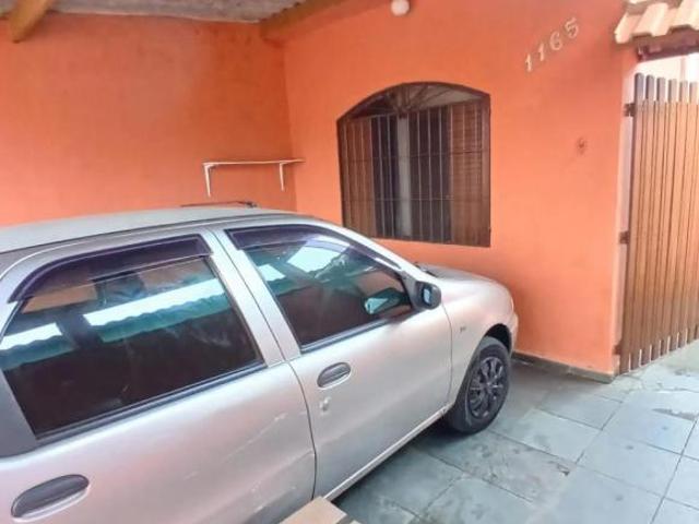 Casa com 2 dormitórios próximo à praia no bairro Campos Elíseos em Itanhaém/SP