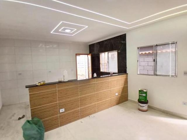 Casa com 2 dormitórios próximo à praia no bairro Nova Itanhaém