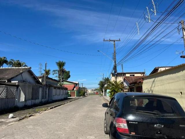 Casa com 2 dormitórios próximo à praia no bairro Santa Eugênia